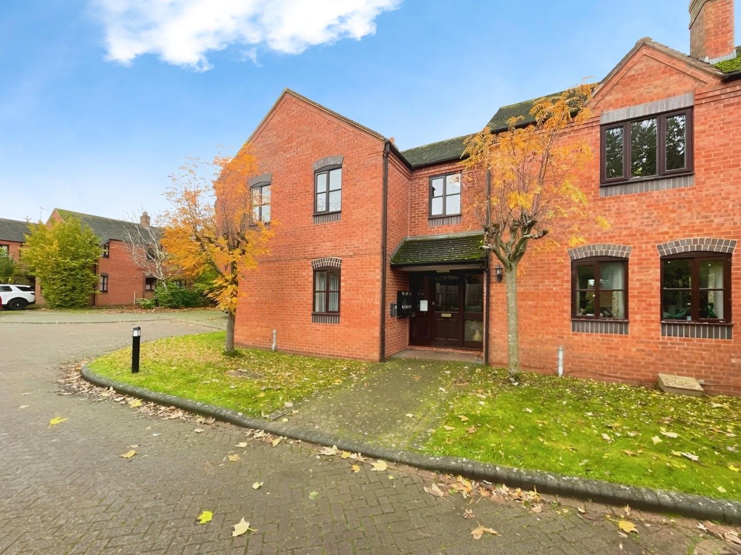 2 Bed, 1 Bath Property For Rent in Bryan Mews, B50 4BF
